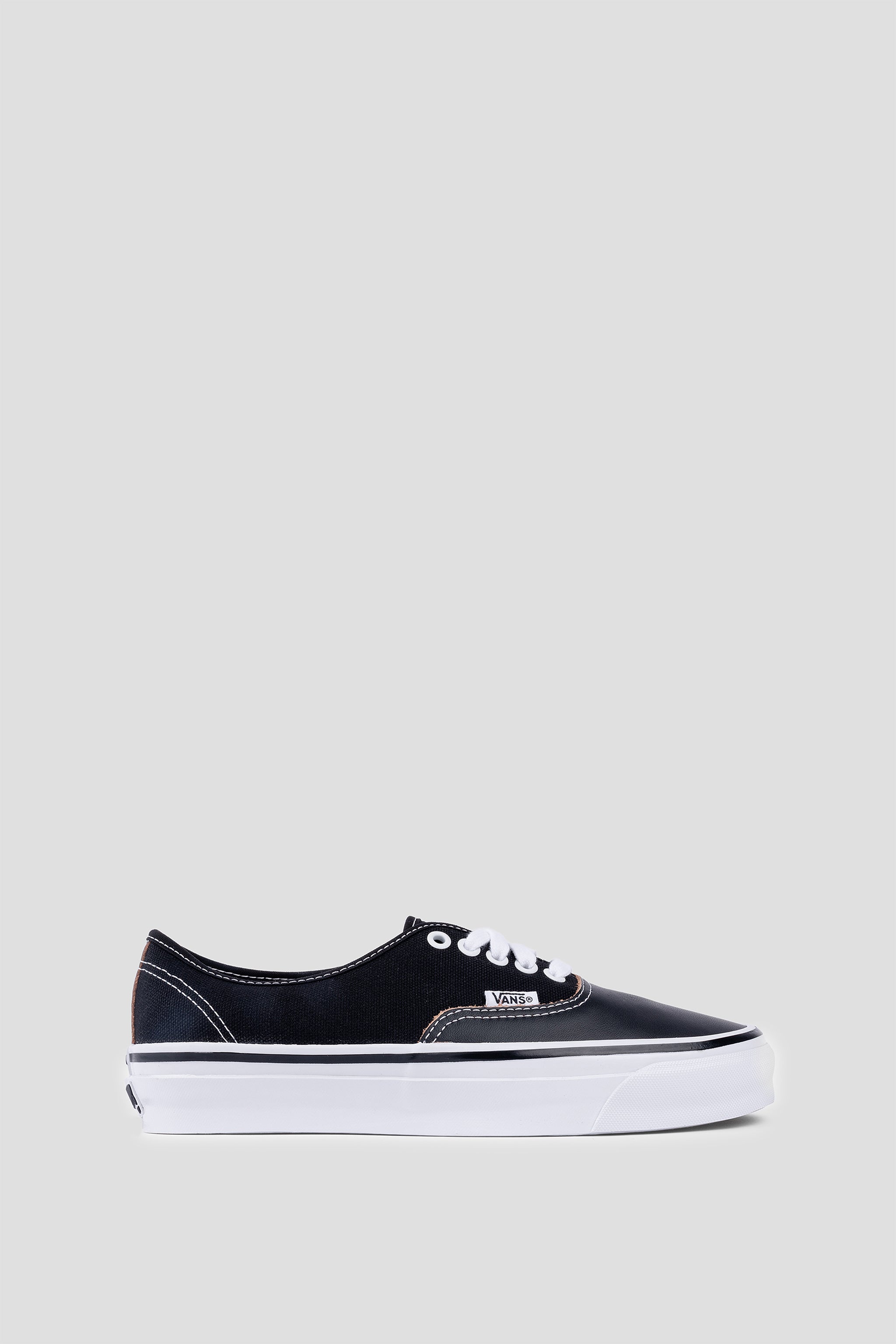 VANS OTW AUTHENTIC 44 LX SIPED VIBRAM BLACK – BLENDS
